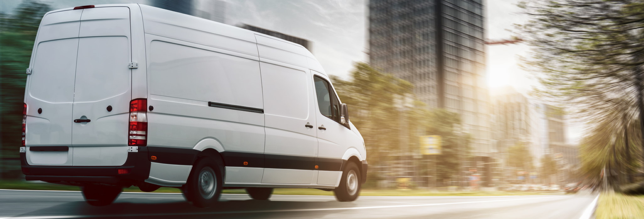 LKW Versicherung bis 3,5t • Lieferwagenversicherung | RΞVΞ24